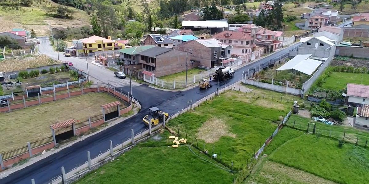 Trabajos viales en el cantón Girón. – GAD Municipal del Cantón Girón